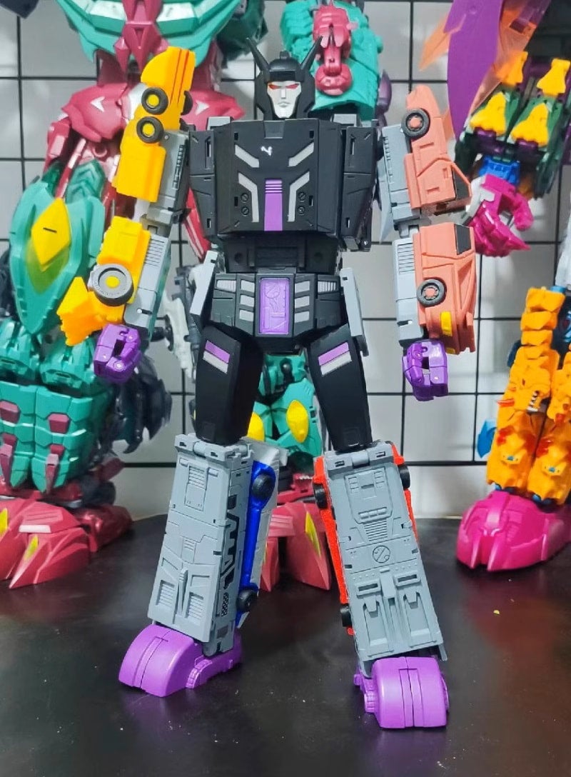 Magic Square 3D printed Highway Overlord combiner limbs | Deformation Toys